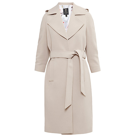How to Wear a Trench Coat & What to Style It With