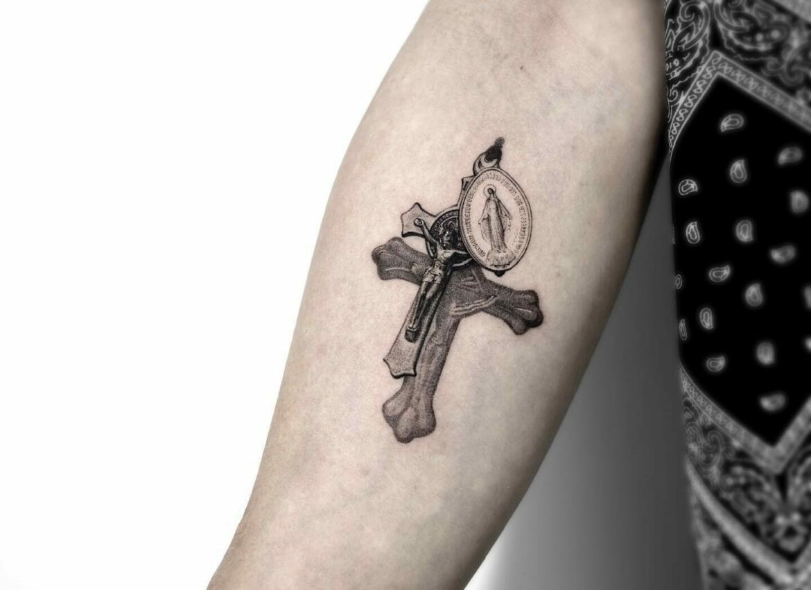 11+ Cross Tattoo On Hand That Will Blow Your Mind!