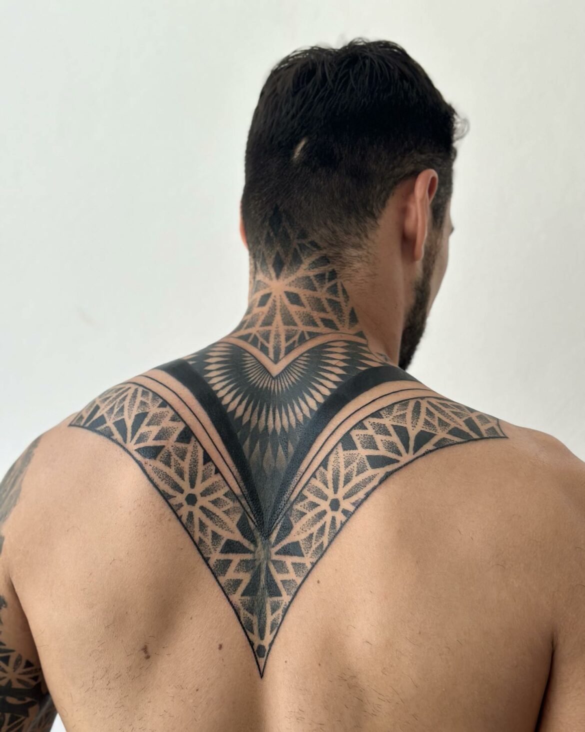 12+ BACK TATTOOS FOR MEN THAT LOOK AWESOME!