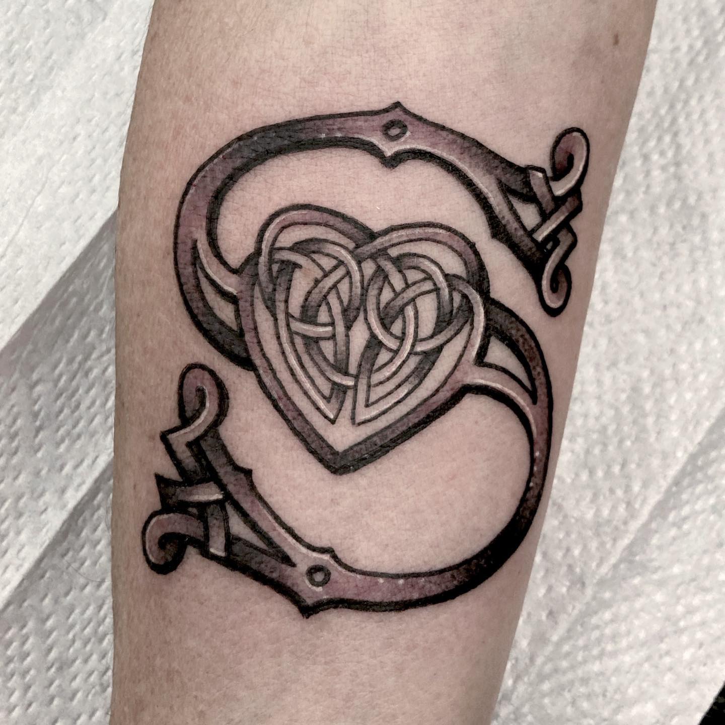 20+ Amazing CELTIC TATTOOS + All Their Meanings! - alexie