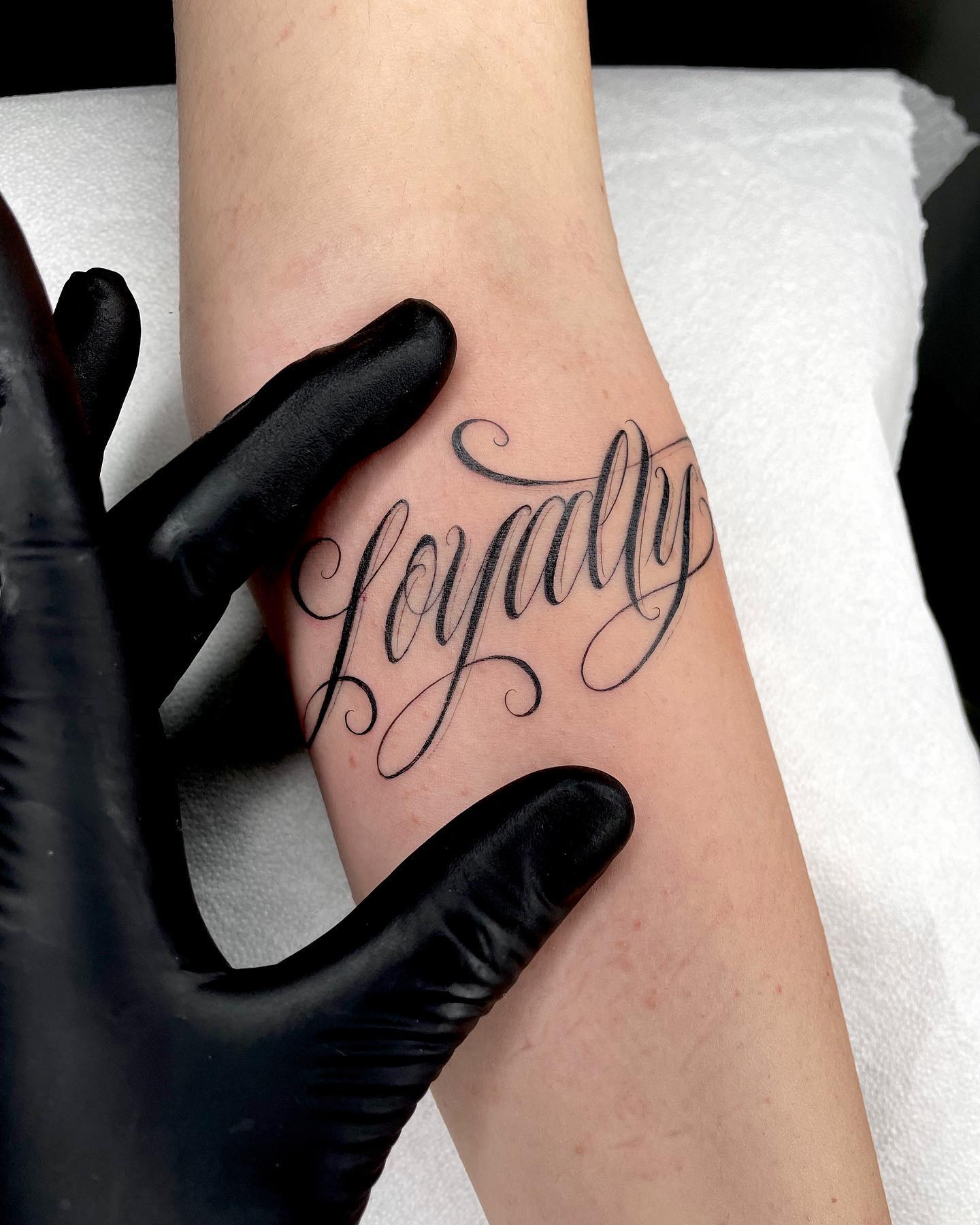10+ LOYALTY TATTOOS IDEAS: ULTIMATE GUIDE IN 2024