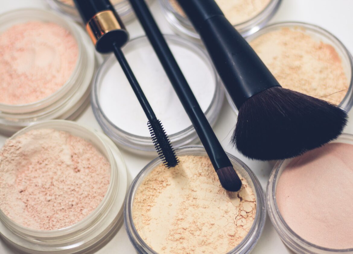 12 Best Full-Coverage Powder Foundations For An Unbeatable, Picture ...