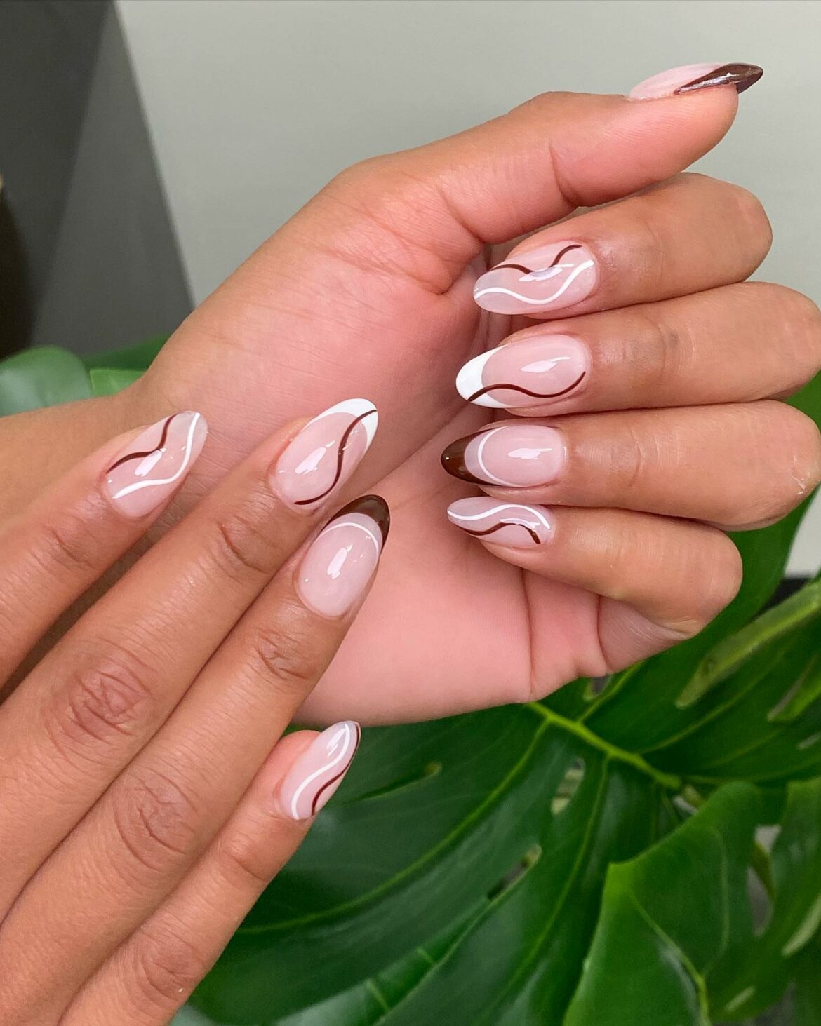 50 Latest Almond Shape Nail Ideas To Try In 2024!