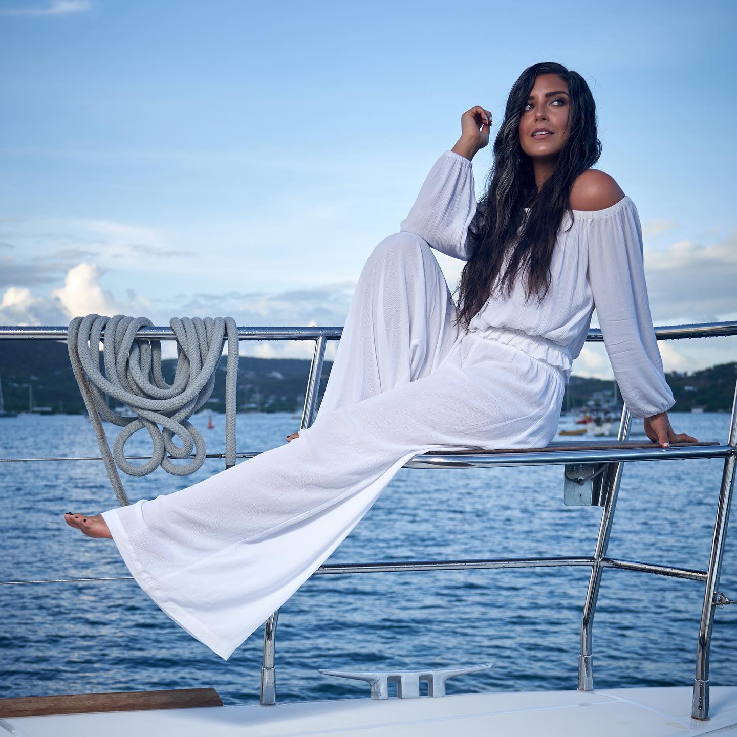 What to Wear on a Boat: The Ultimate Guide for 2024