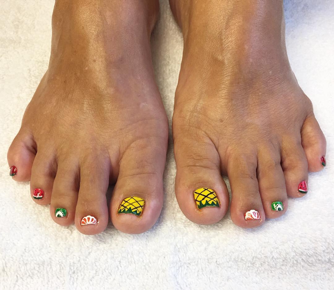 27 Fresh Spring Pedicure Ideas to Try in 2024