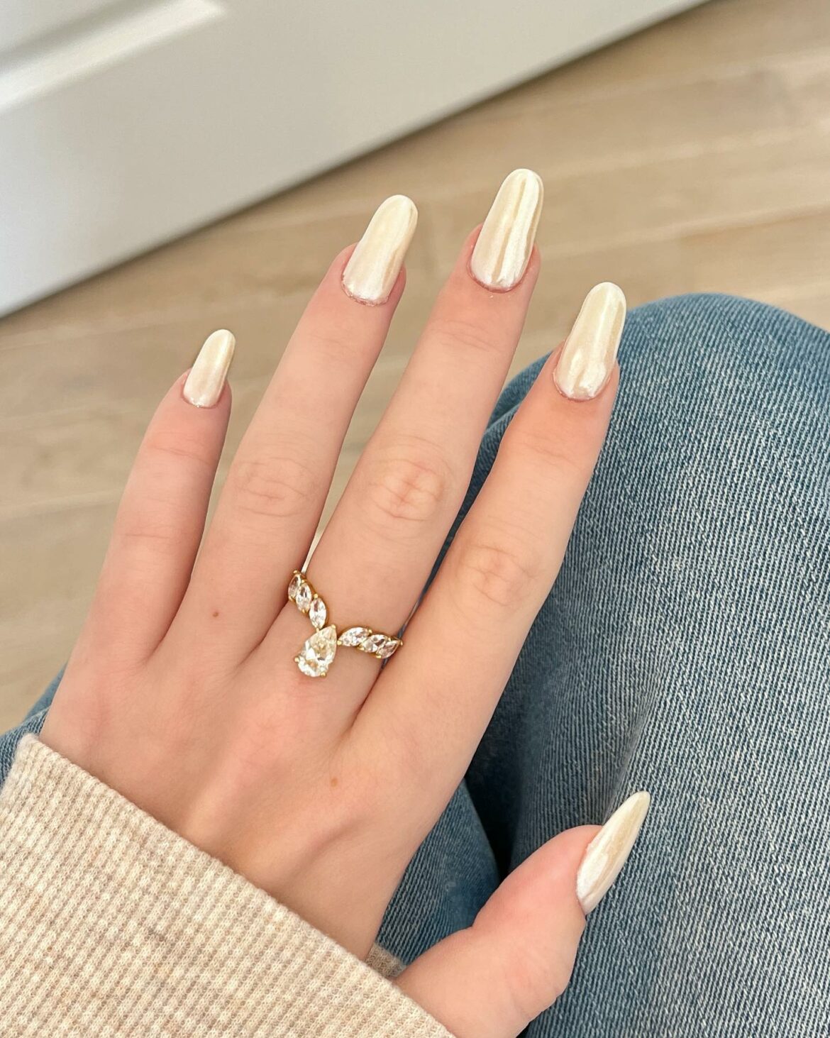 Elegant Pearl Nail Designs to Try in 2024 🐚