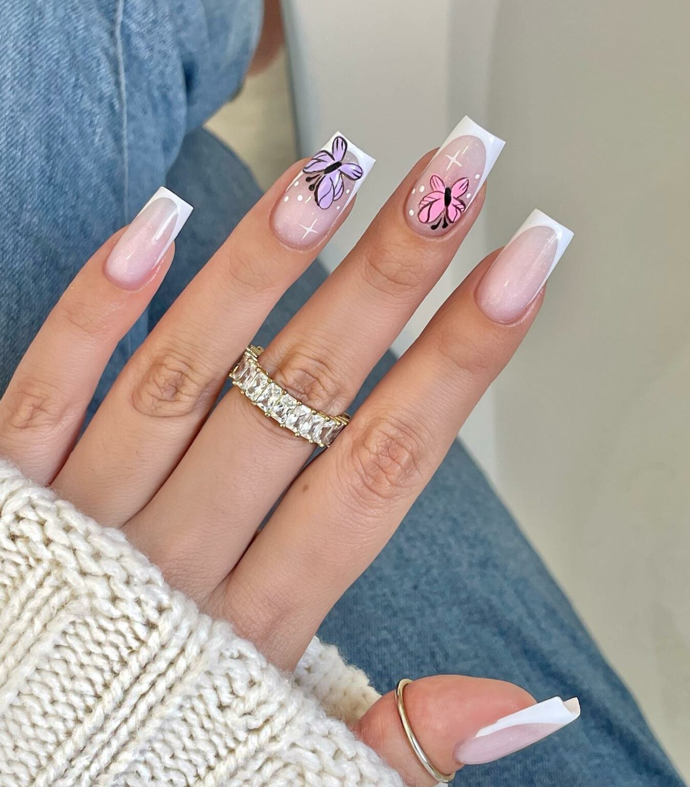 40 Latest White Tip Nail Ideas To Try In 2023! - alexie