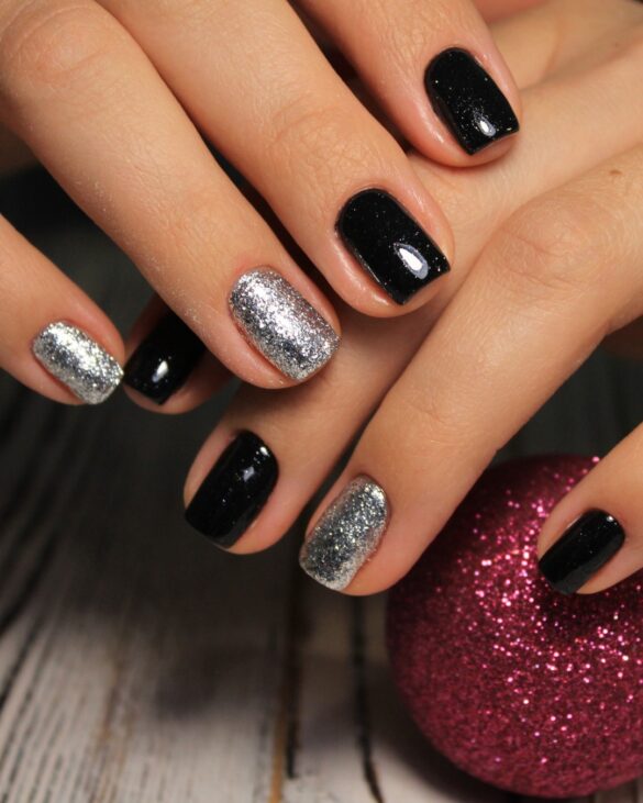 45 Latest Short Black Nail Designs To Try In 2024!