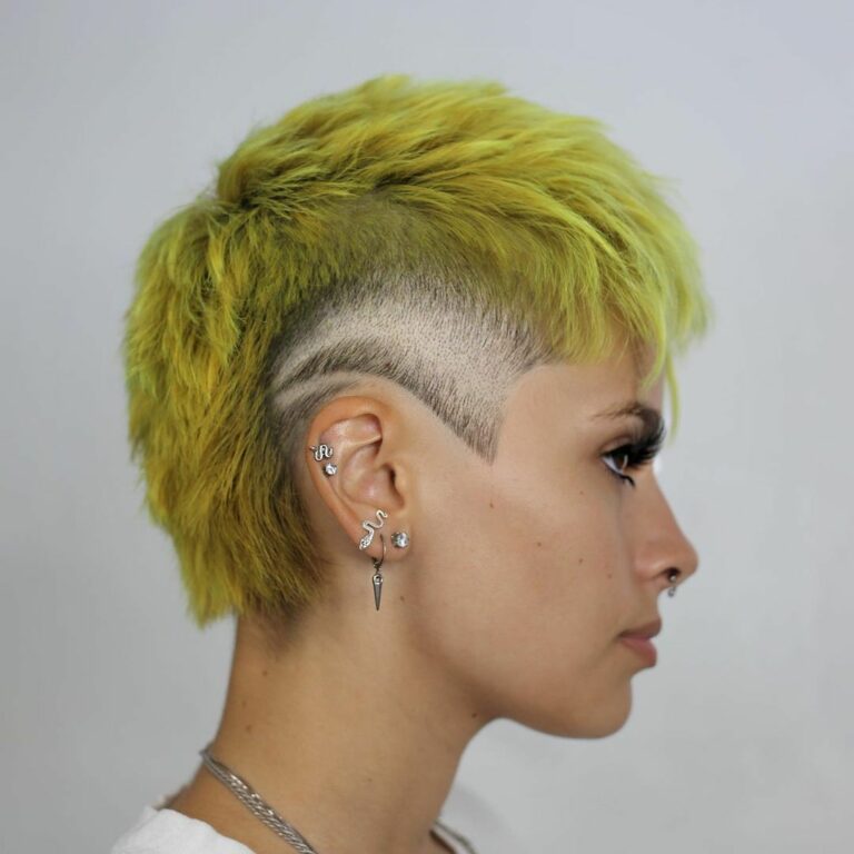 35 Modern Mullet Hairstyles to Experiment with in 2024