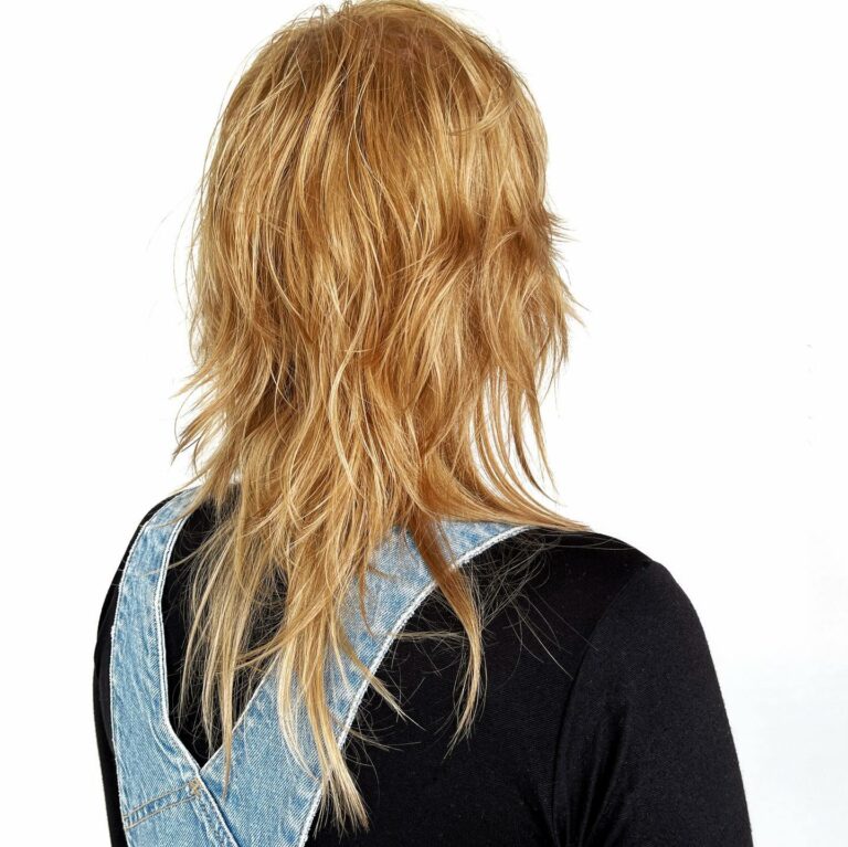 35 Modern Mullet Hairstyles to Experiment with in 2024