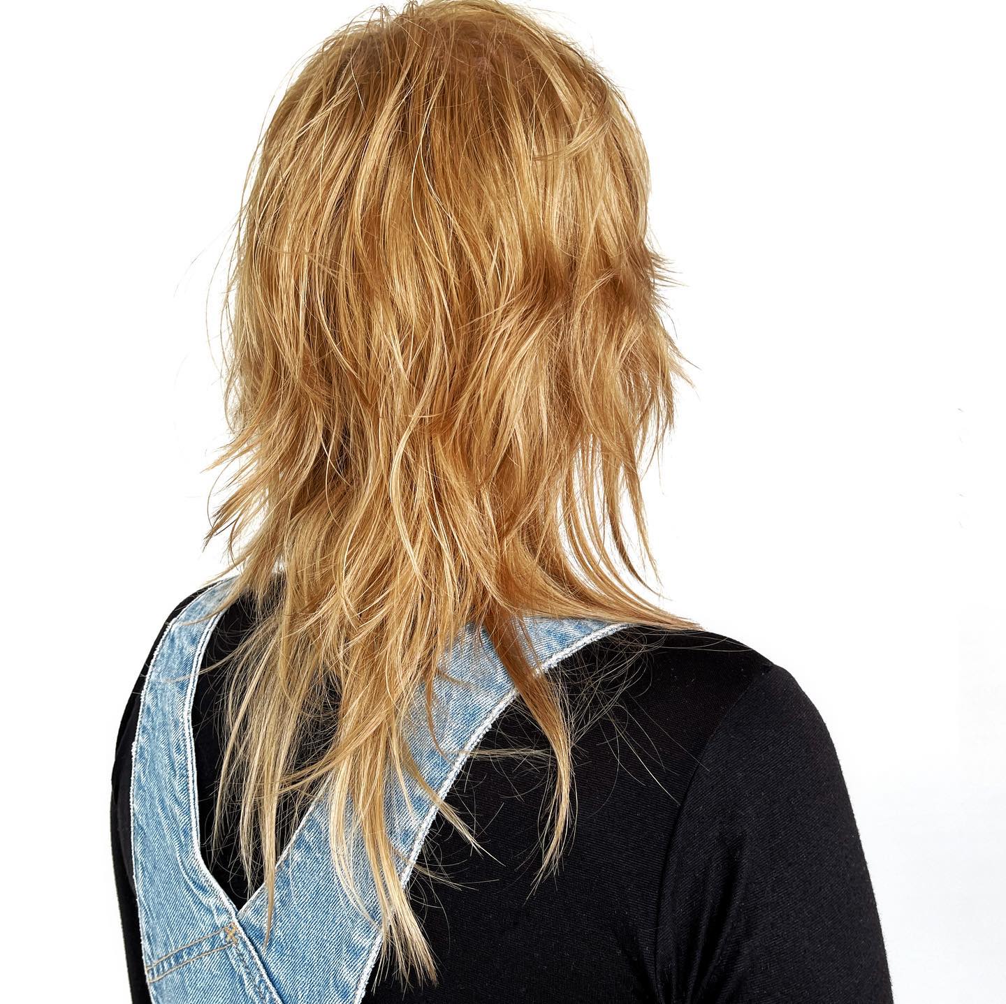 35 Modern Mullet Hairstyles to Experiment with in 2024