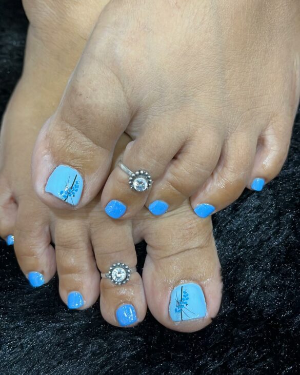 30 Light Blue Pedicure Ideas to Try in 2024