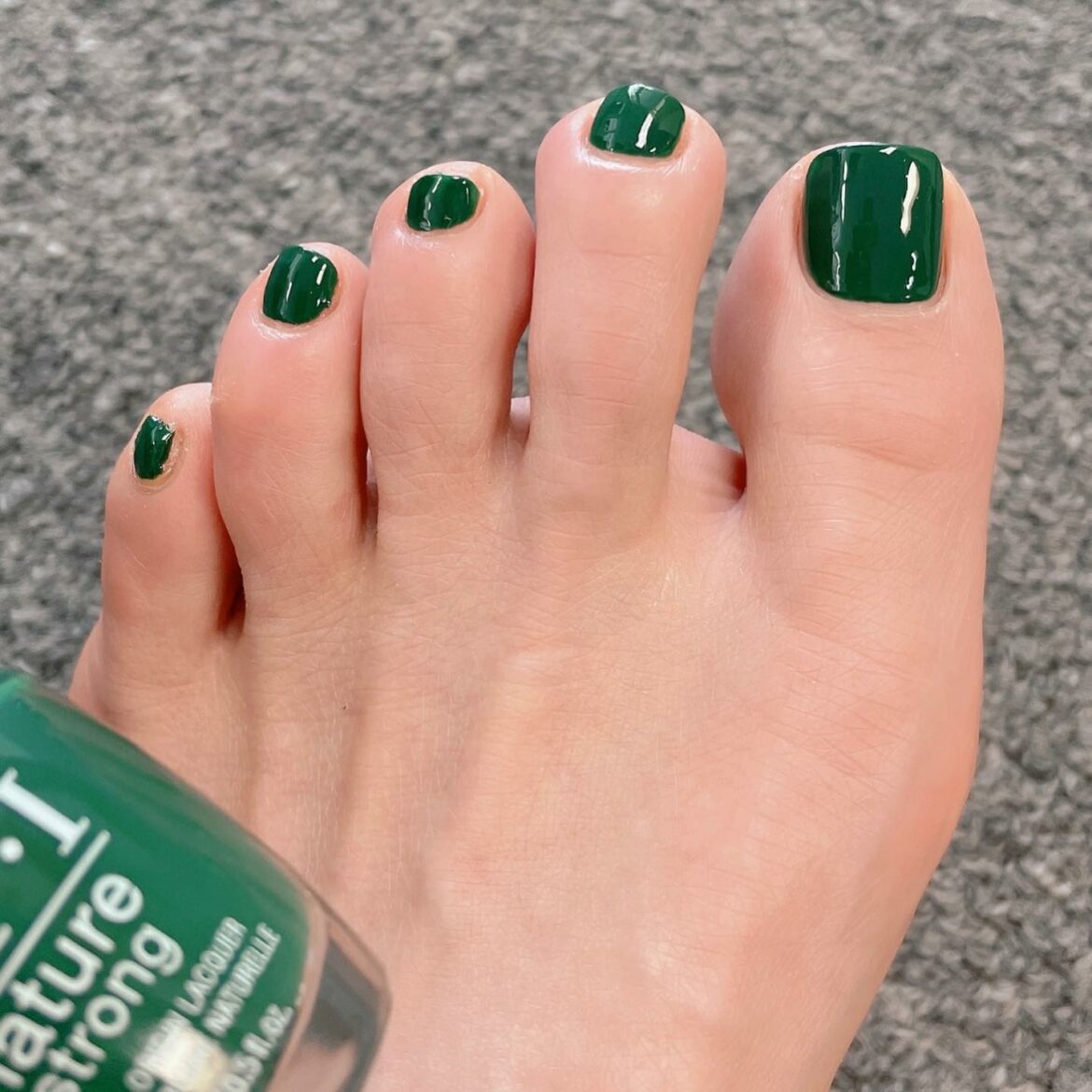 30 Green Pedicure Ideas to Refresh Your Look in 2024