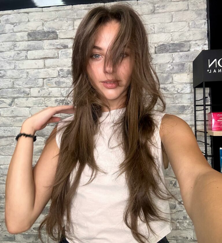 35 Long Wolf Cut Hairstyle Ideas to Try in 2024