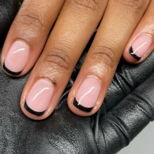 22 Latest Short Black French Tip Nail Ideas To Try In 2024!