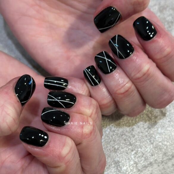 45 Latest Short Black Nail Designs To Try In 2024!