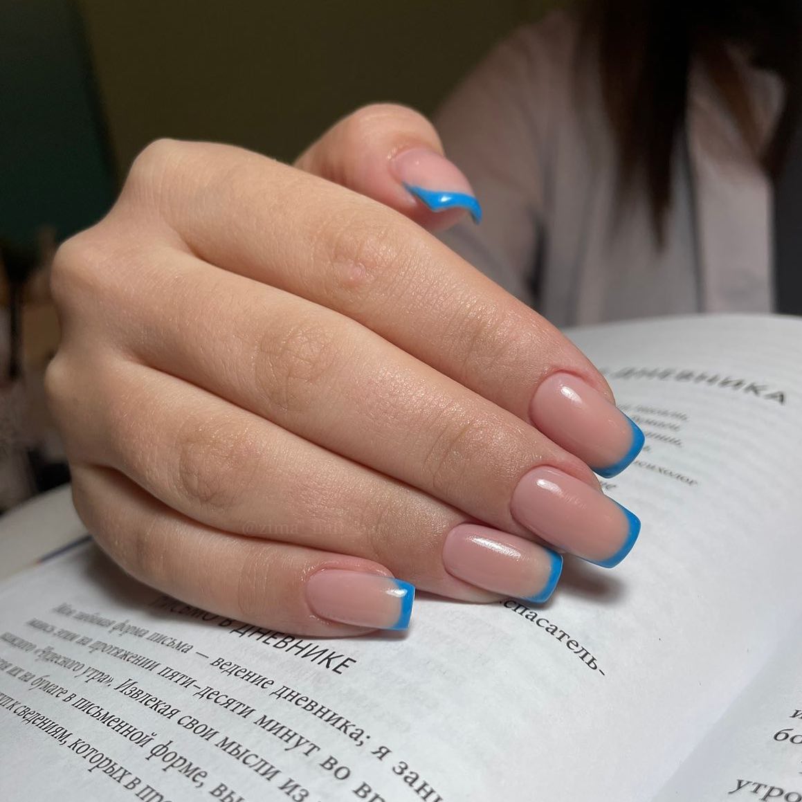 20 Latest Short Blue Nail Designs To Try In 2024!