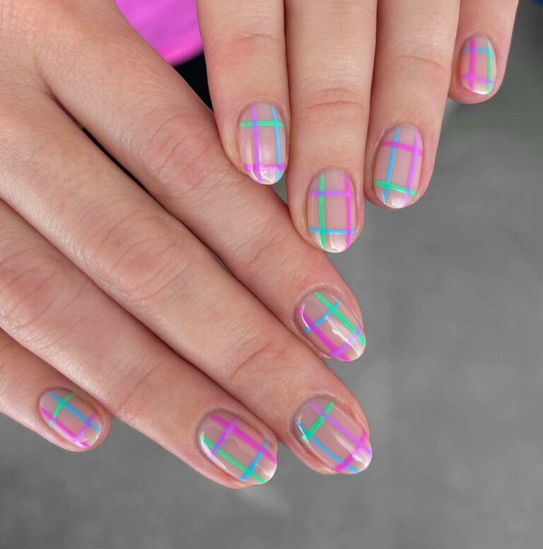 30 Latest Short Rounded Nail Ideas To Try In 2024!