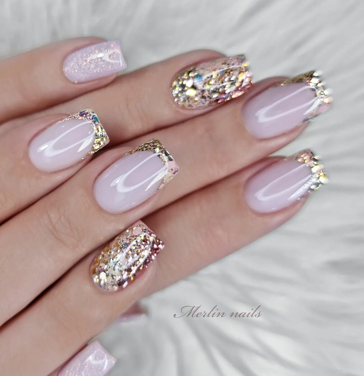 55 Latest Gold French Tip Nail Ideas To Try In 2024!