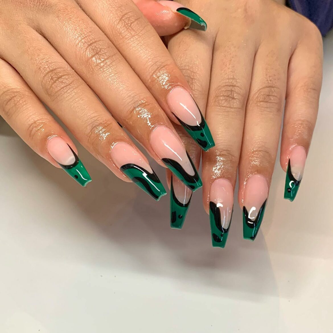 Feel the Nature with 31 Forest Green Nail Designs in 2024