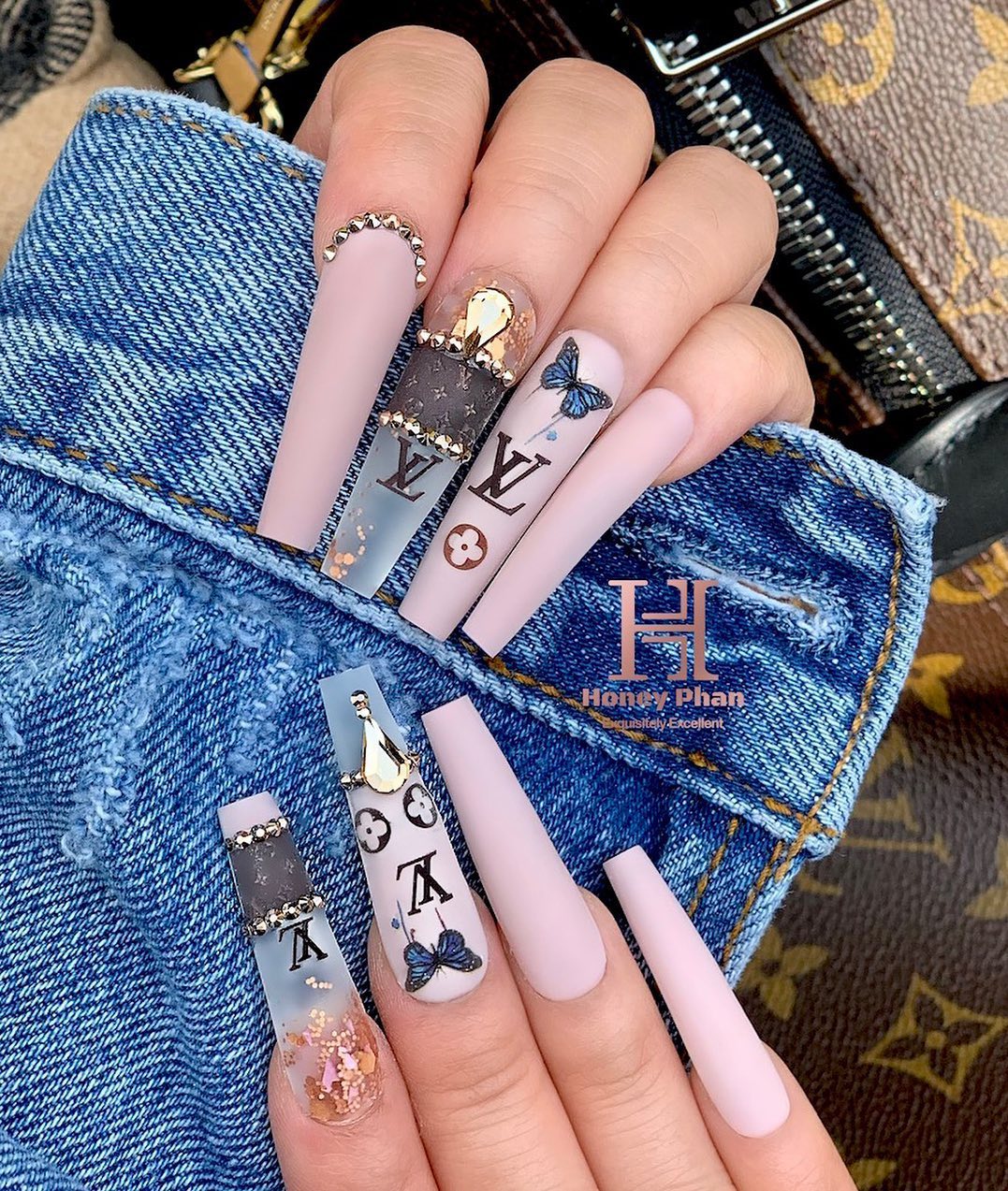 25 Latest Louis Vuitton Nails To Try In 2024