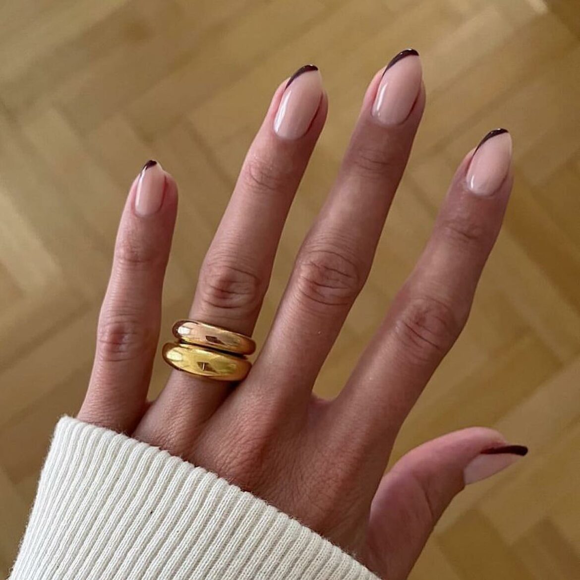 20 Latest Thin French Tip Nail Designs To Try In 2024!