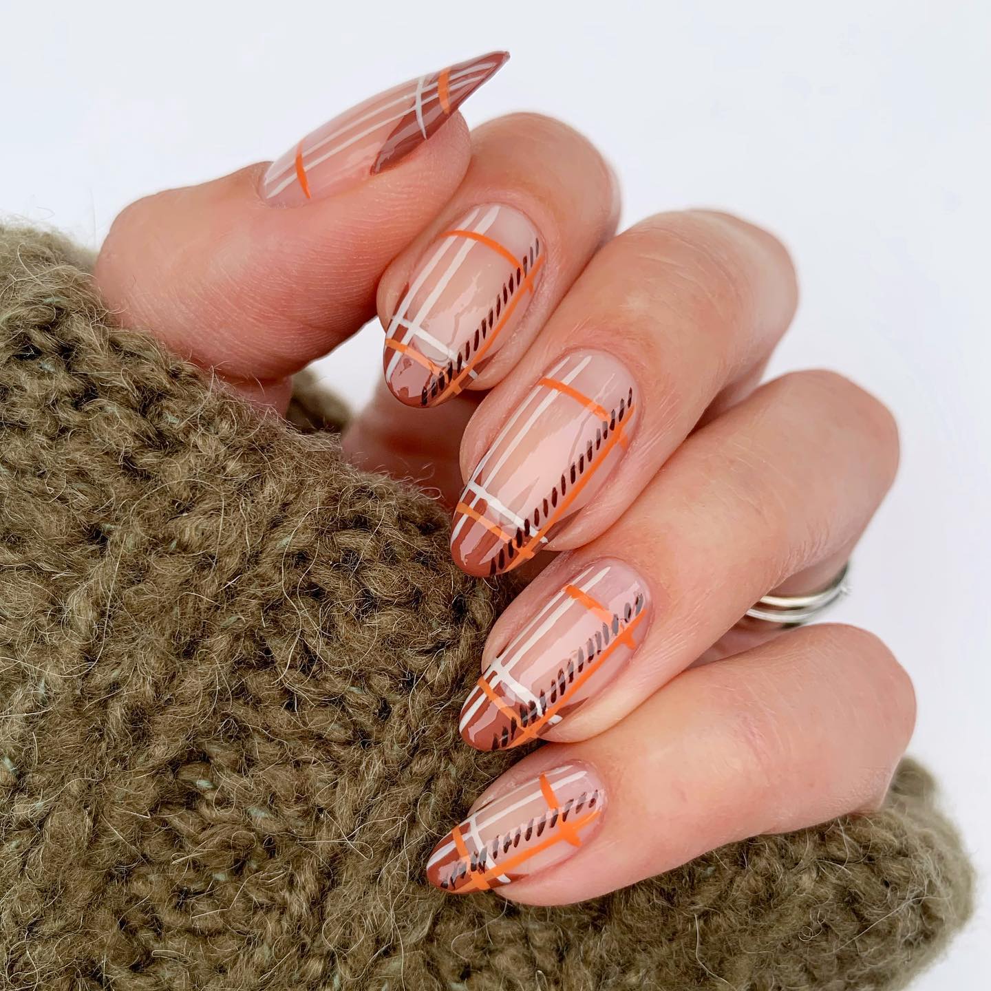29 LATEST PLAID NAIL DESIGNS TO TRY IN 2024!
