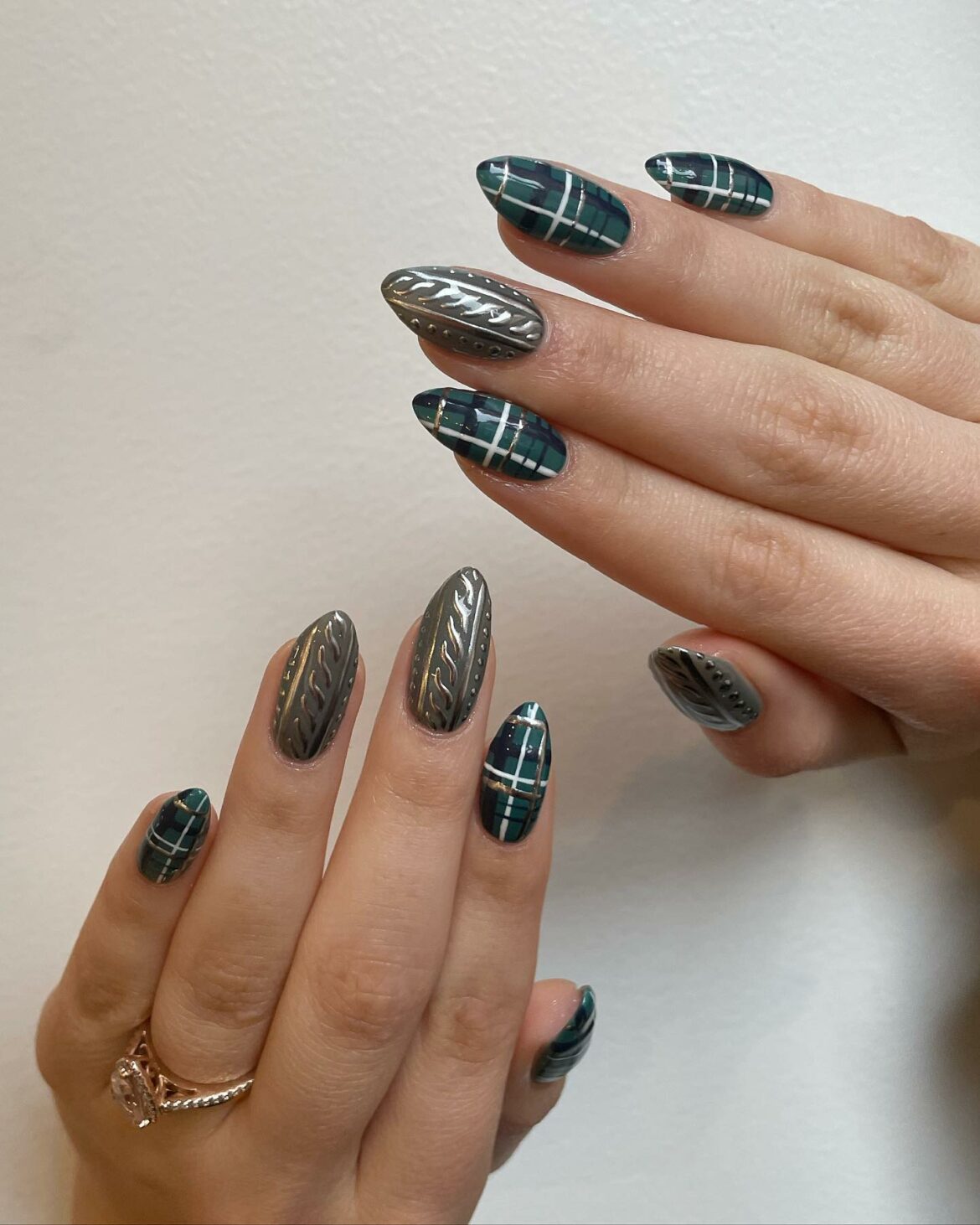 29 LATEST PLAID NAIL DESIGNS TO TRY IN 2024!