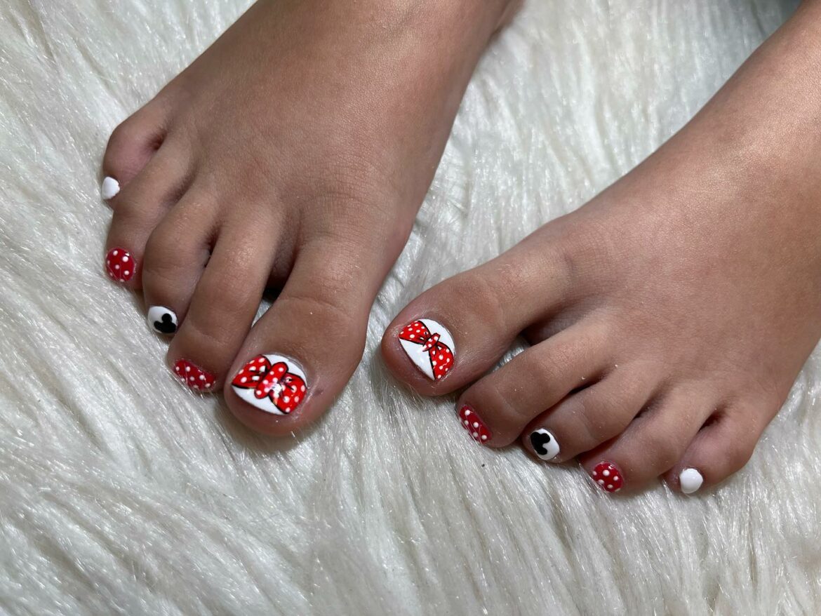 15 Latest Disney Pedicure Designs To Try In 2024