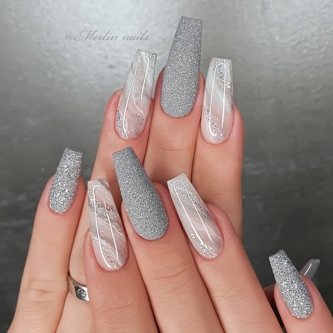 30 Latest Grey Nail Ideas With Glitter To Try In 2024!
