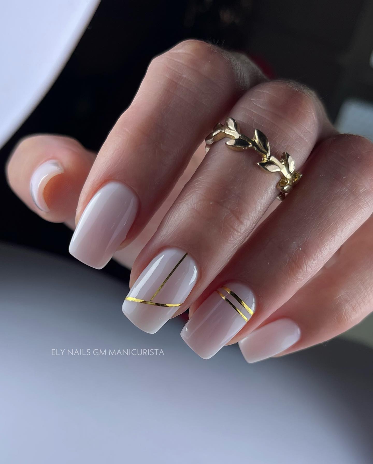 30 Latest White And Gold Nail Ideas To Try In 2024!