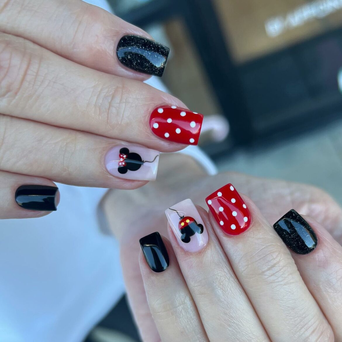 Embrace Childhood with 30 Minnie Mouse Nail Designs in 2024