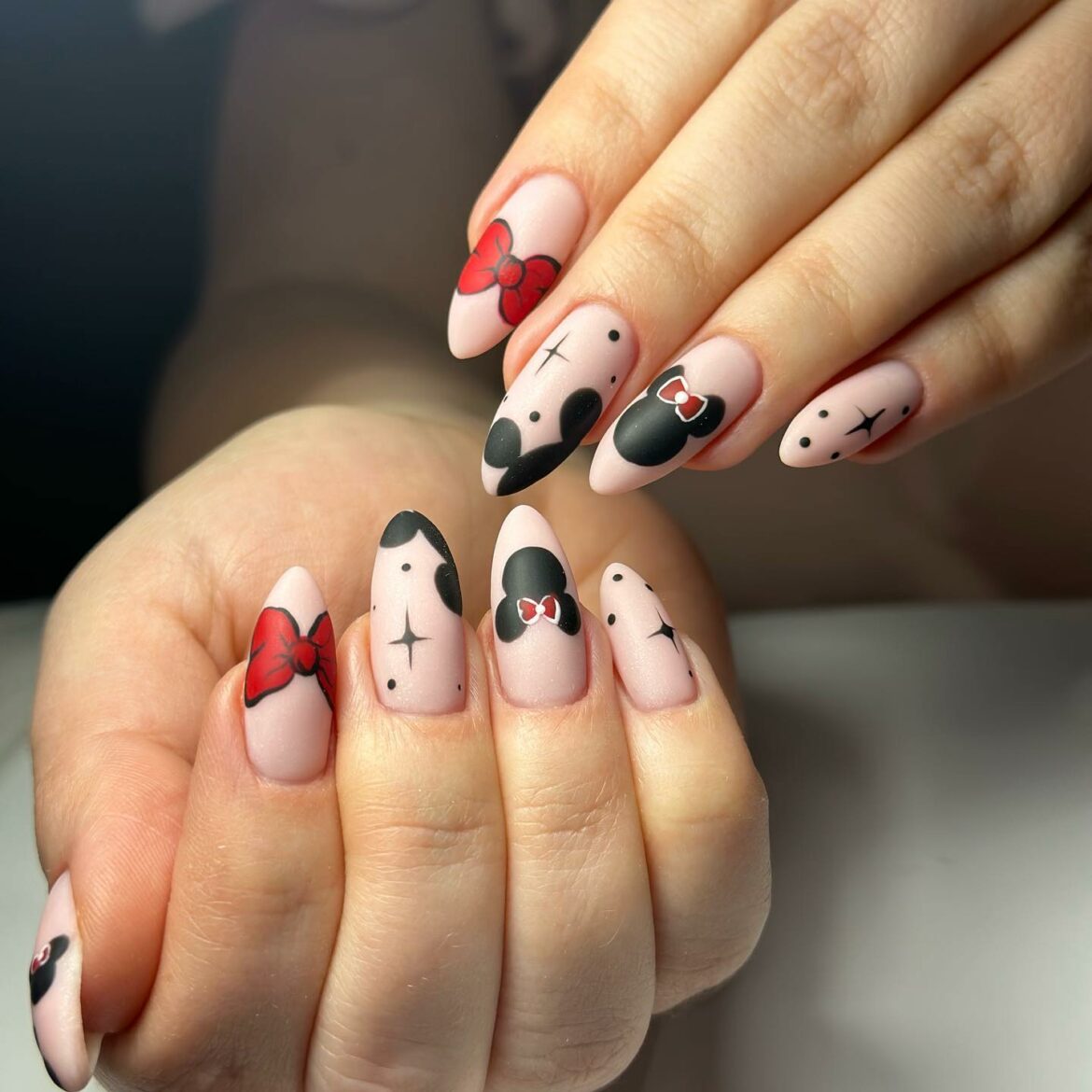 Embrace Childhood with 30 Minnie Mouse Nail Designs in 2024