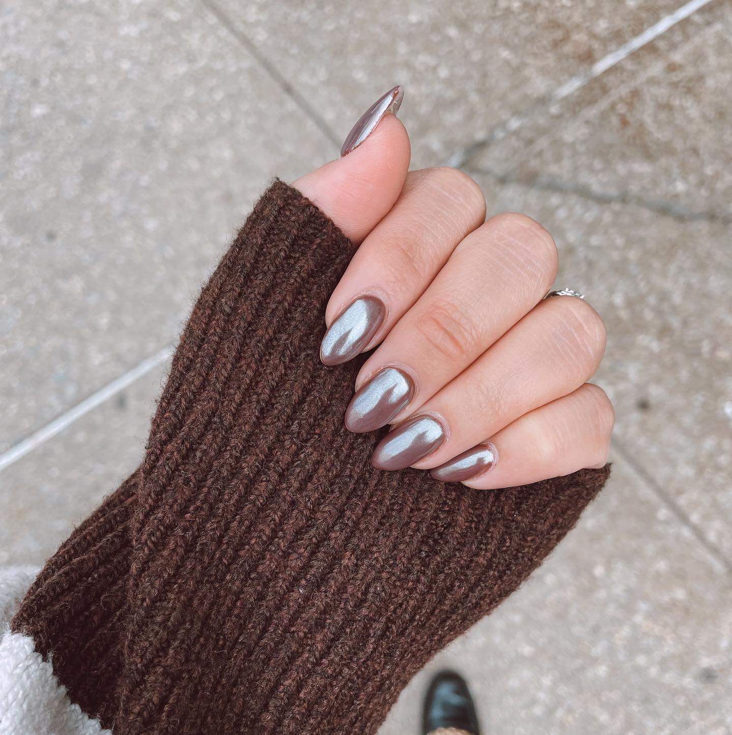 20 Latest Brown Chrome Nails Ideas To Try In 2024!