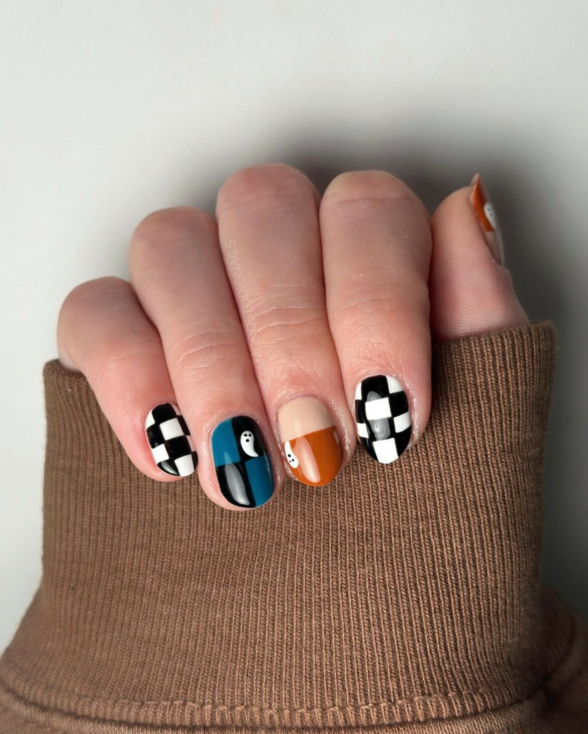 20 Latest Checkered Nail Designs To Try In 2024!