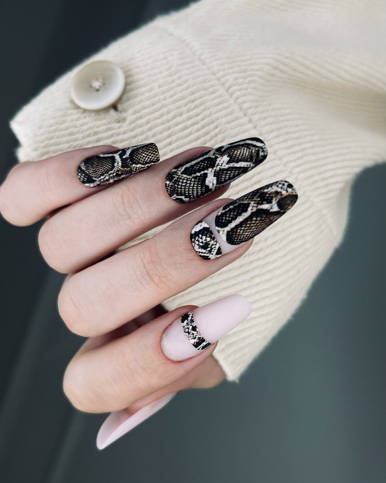 30 Latest Snake Nail Designs To Try In 2024!
