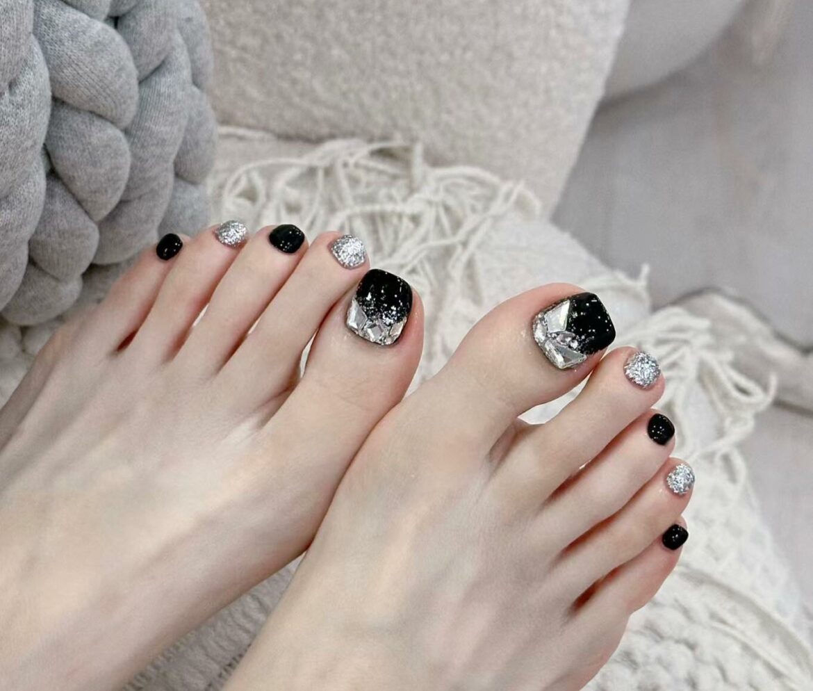 15 Latest Silver Pedicure Designs To Try In 2024!