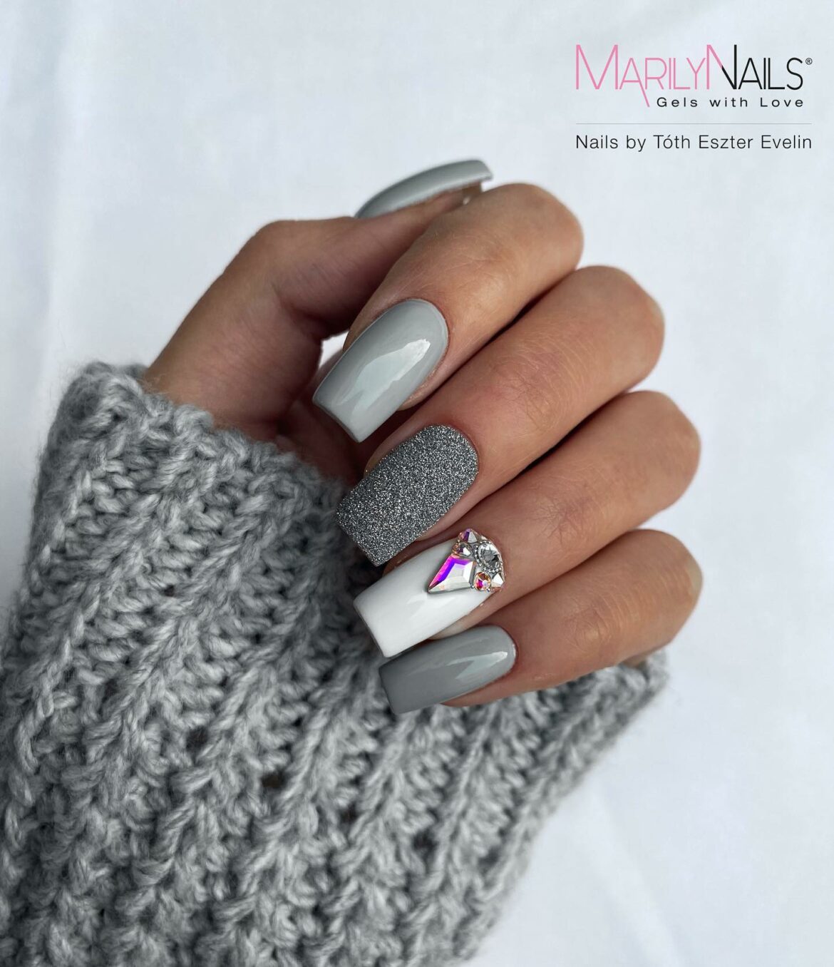 30 Latest Grey Nail Ideas With Glitter To Try In 2024!