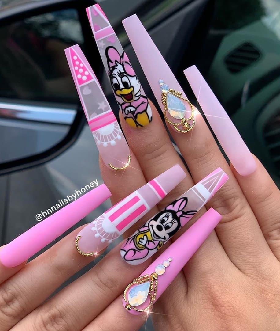 Embrace Childhood with 30 Minnie Mouse Nail Designs in 2024