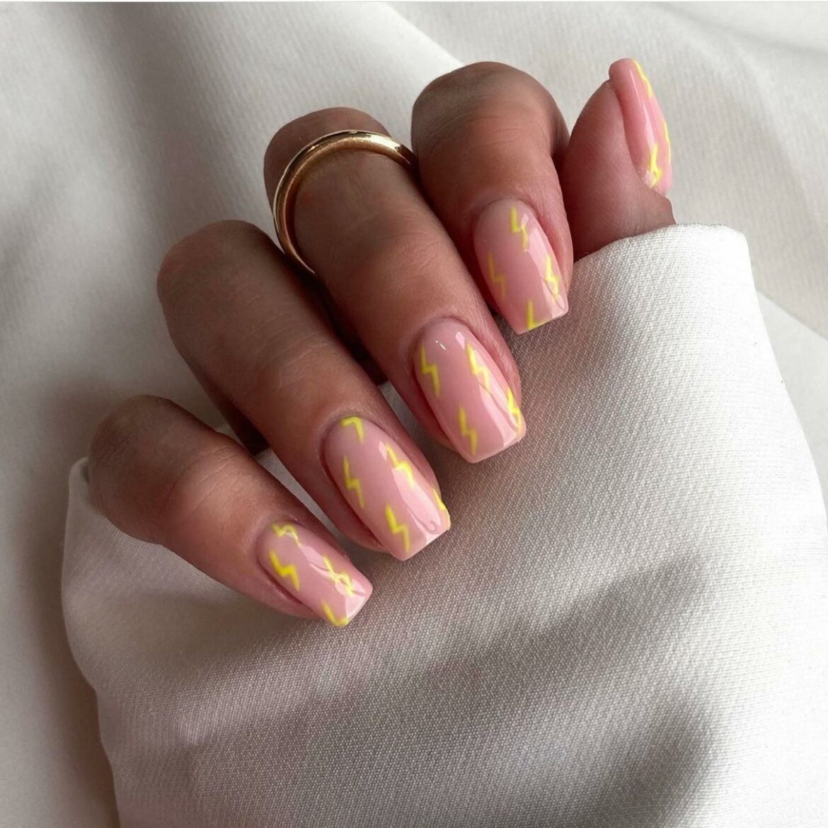20 Latest Pink And Yellow Nail Ideas To Try In 2024!
