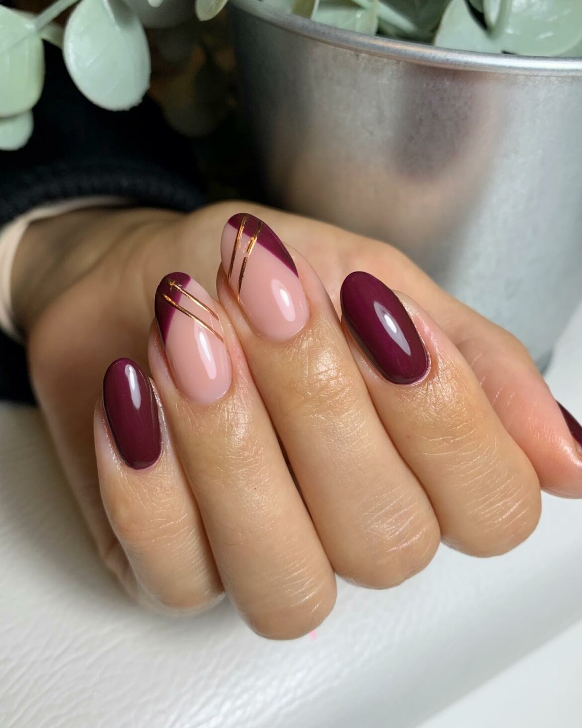 25 Latest Burgundy And Gold Nail Ideas To Try In 2024!