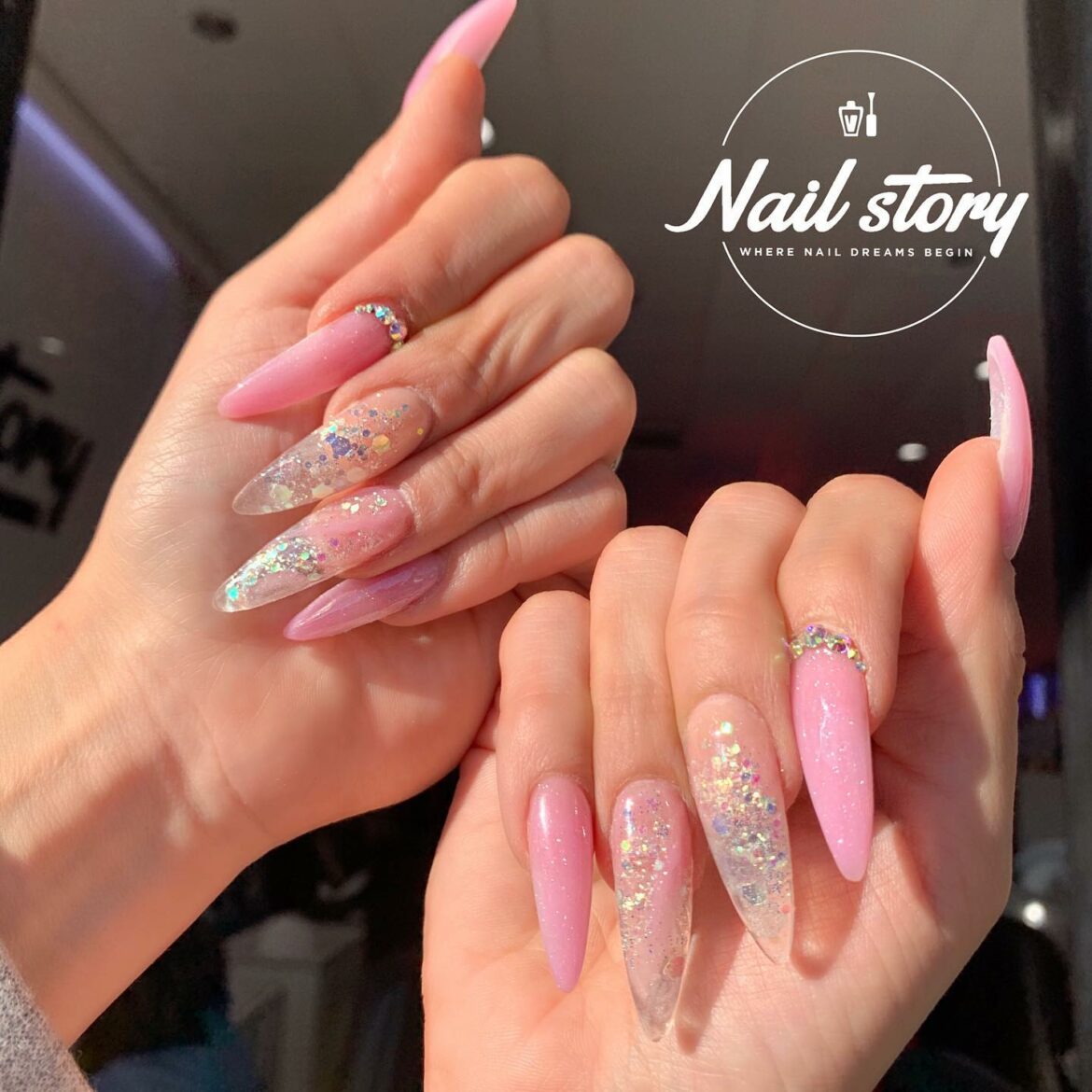 Try 40 Clear Pink Nail Designs in 2024