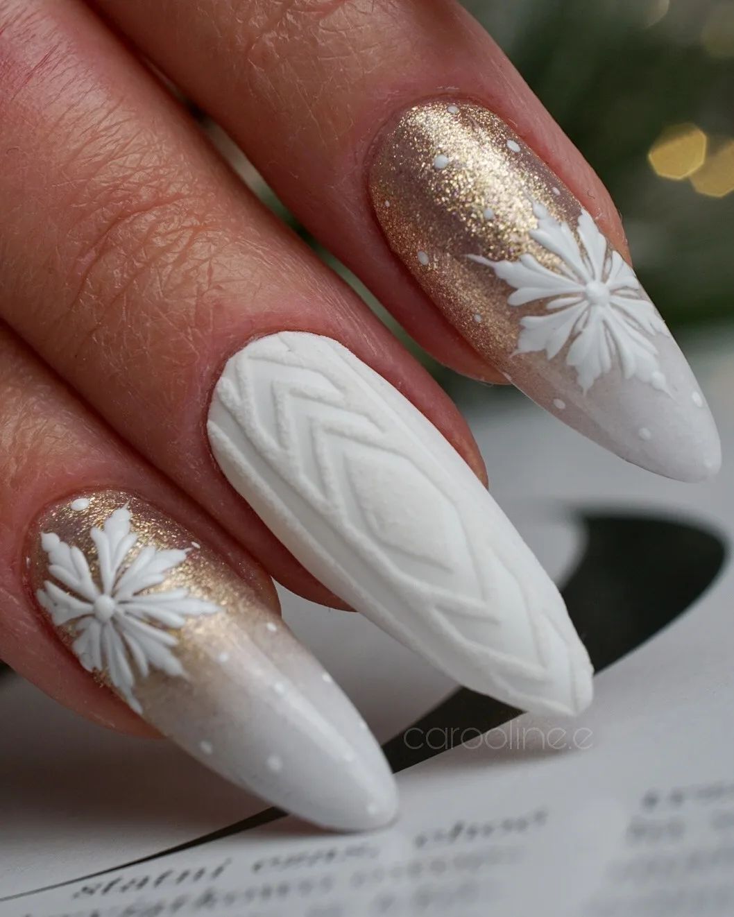 44 Latest Snowflake Nail Ideas To Try In 2024!
