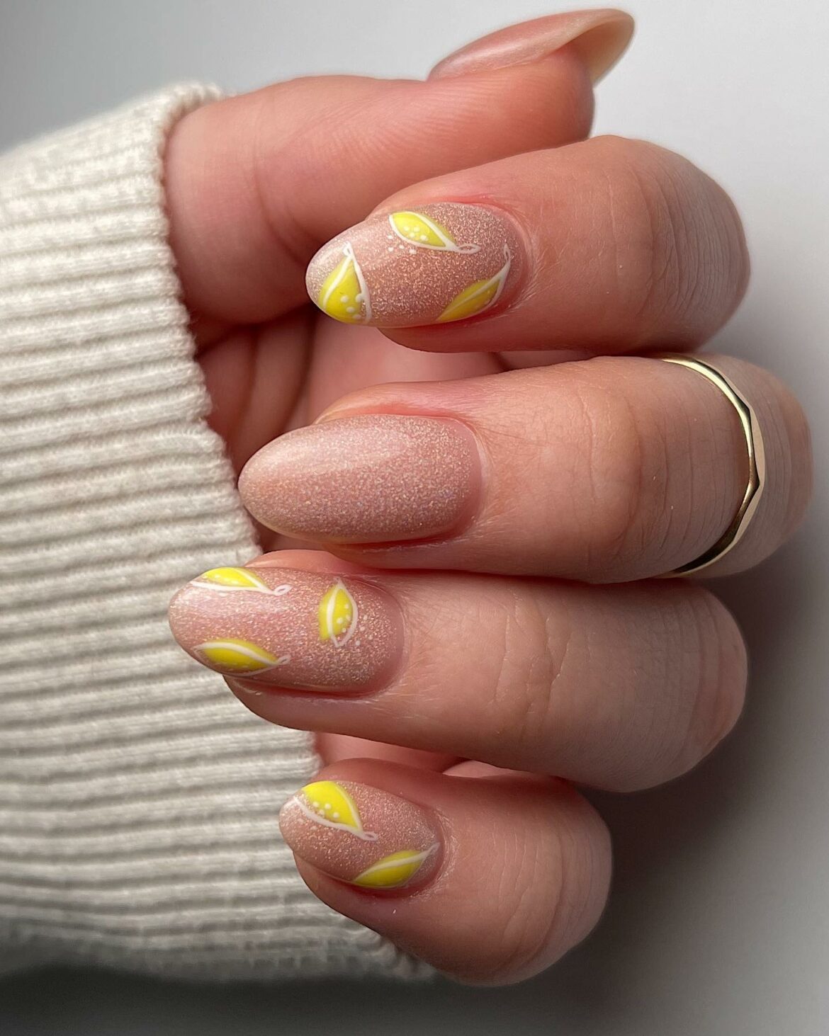 20 Latest Lemon Nail Ideas To Try In 2024!