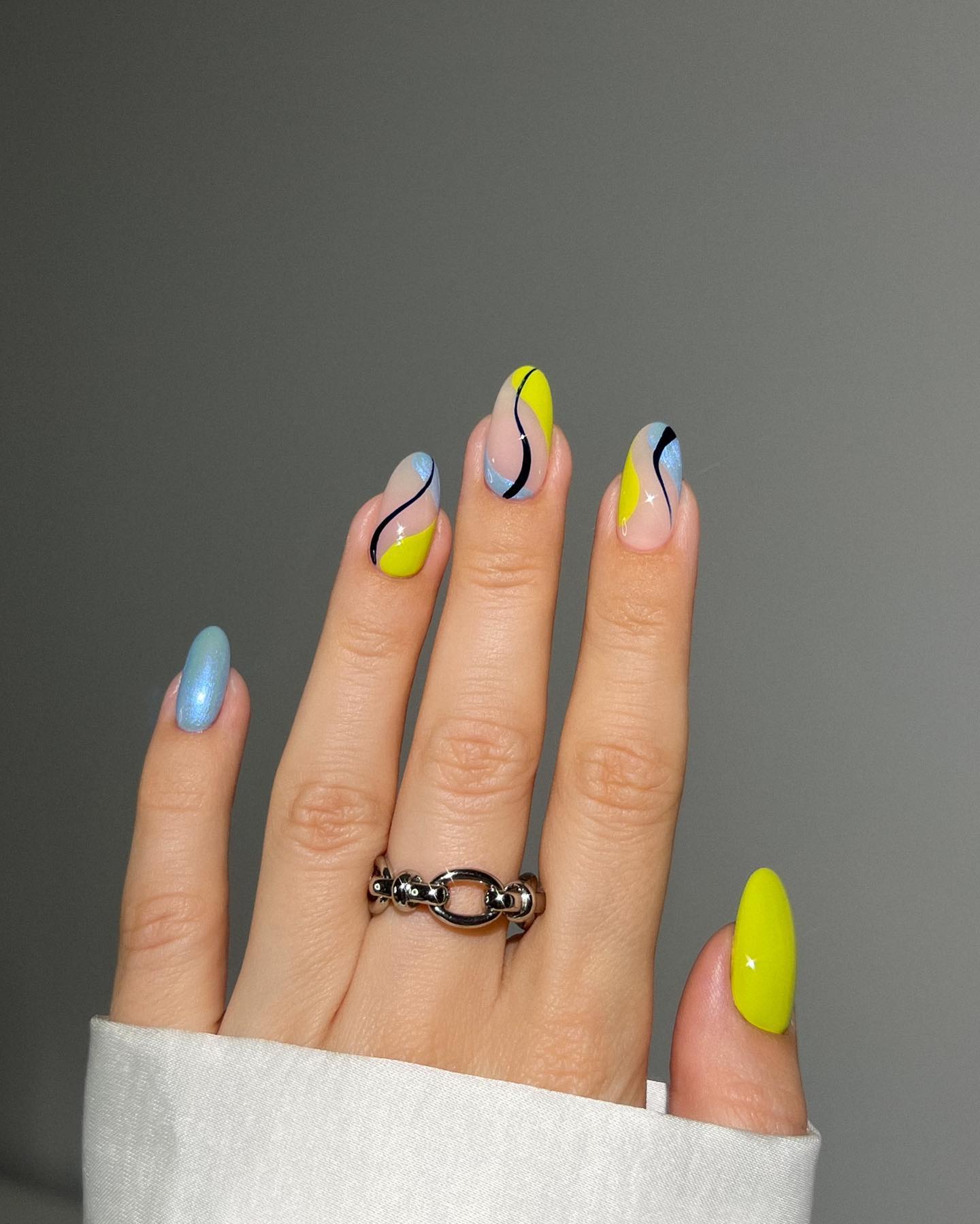 20 Latest Neon Yellow Nail Ideas To Try In 2024!