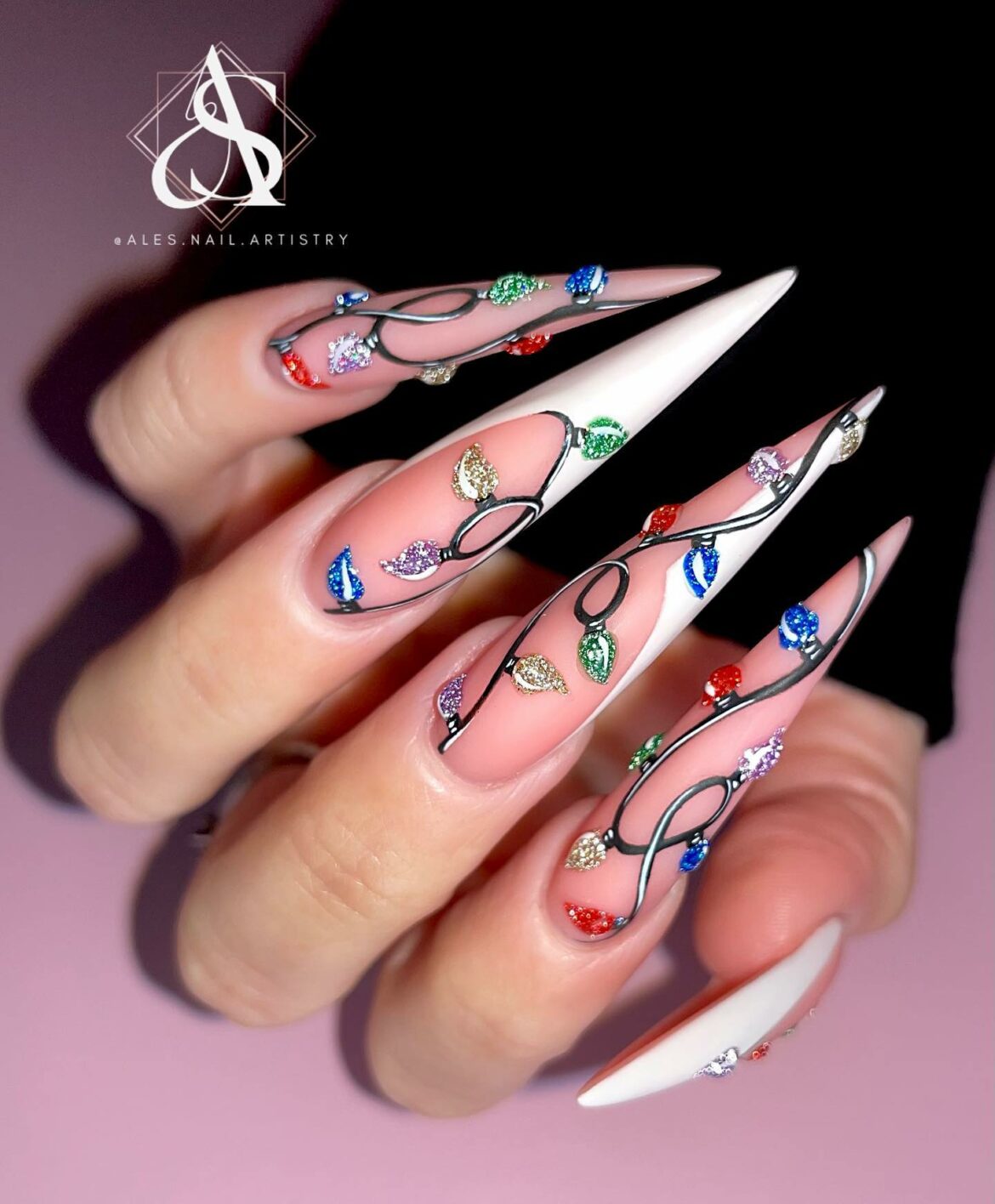Get Festive with 20 Stiletto Christmas Nail Ideas in 2024