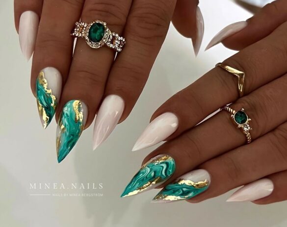 35 Latest Short Stiletto Nail Ideas to Try in 2024!