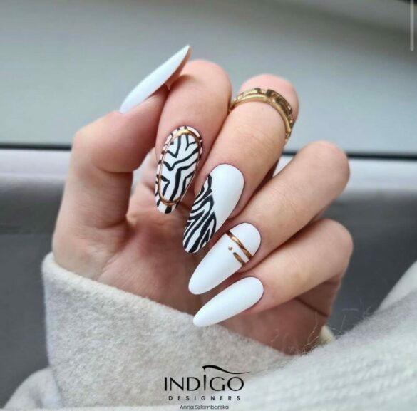 20 LATEST WILD STRIPE NAIL DESIGNS TO TRY IN 2024!