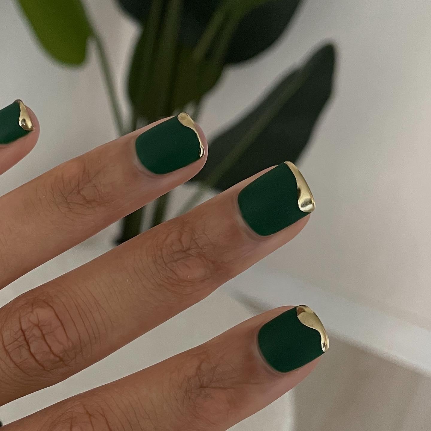 30 Latest Emerald Green Nail Designs To Try in 2024!